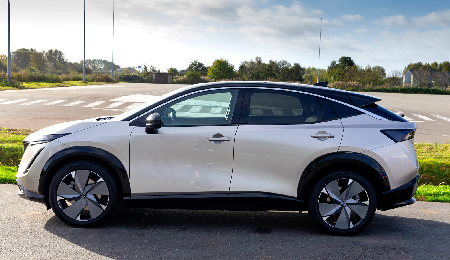 Test: waarom de elektrische Nissan Ariya indruk maakt | Foto | AD.nl