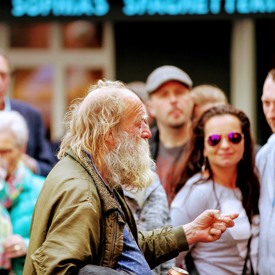 Na doodverklaring kreeg zwerver Willem meer warmte dan ooit | Foto ...