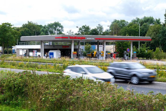 Wouwse Tol zoekt nieuwe eigenaar: bekend tankstation langs de A58 ...