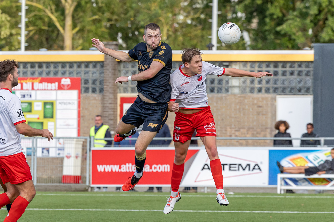 Scorende doelman, keeper die drie strafschoppen stopt en stilgelegde ...