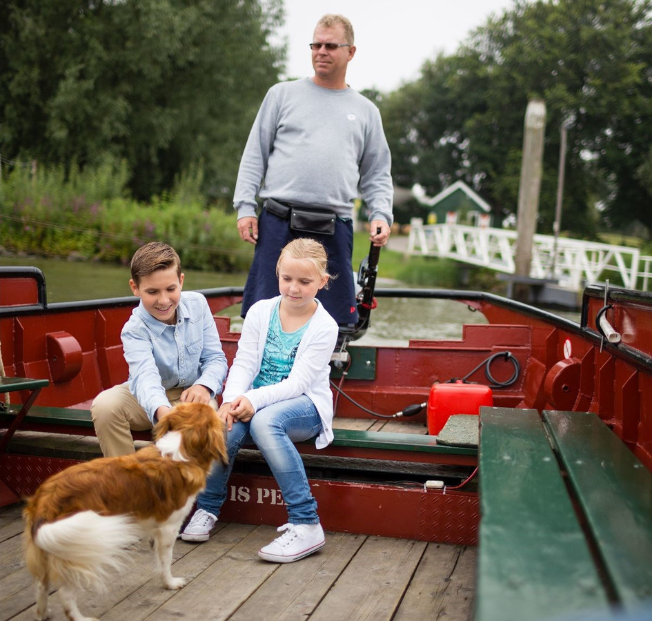 Corona bezorgt nieuwe veerman van voetveer naar Slot Loevestein een ...