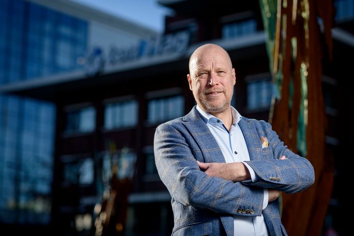 Michel ten Hag: ’Ik zeg tegen Erik: je mag van mij 32 wedstrijden in ...