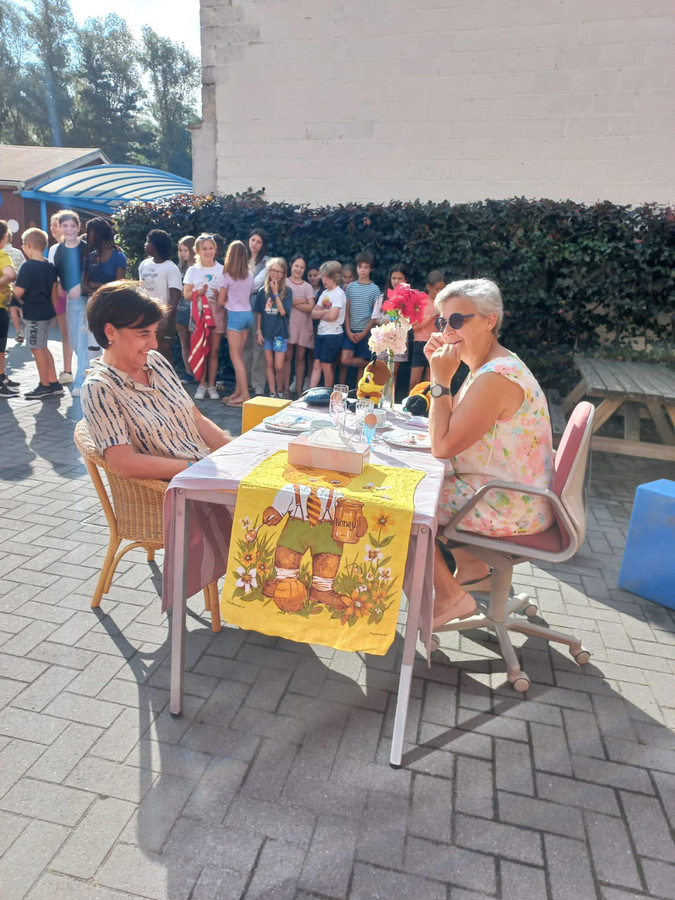 VBS De Vlieger zwaait juffen Chris en Ilse uit: “We wensen hen een ...