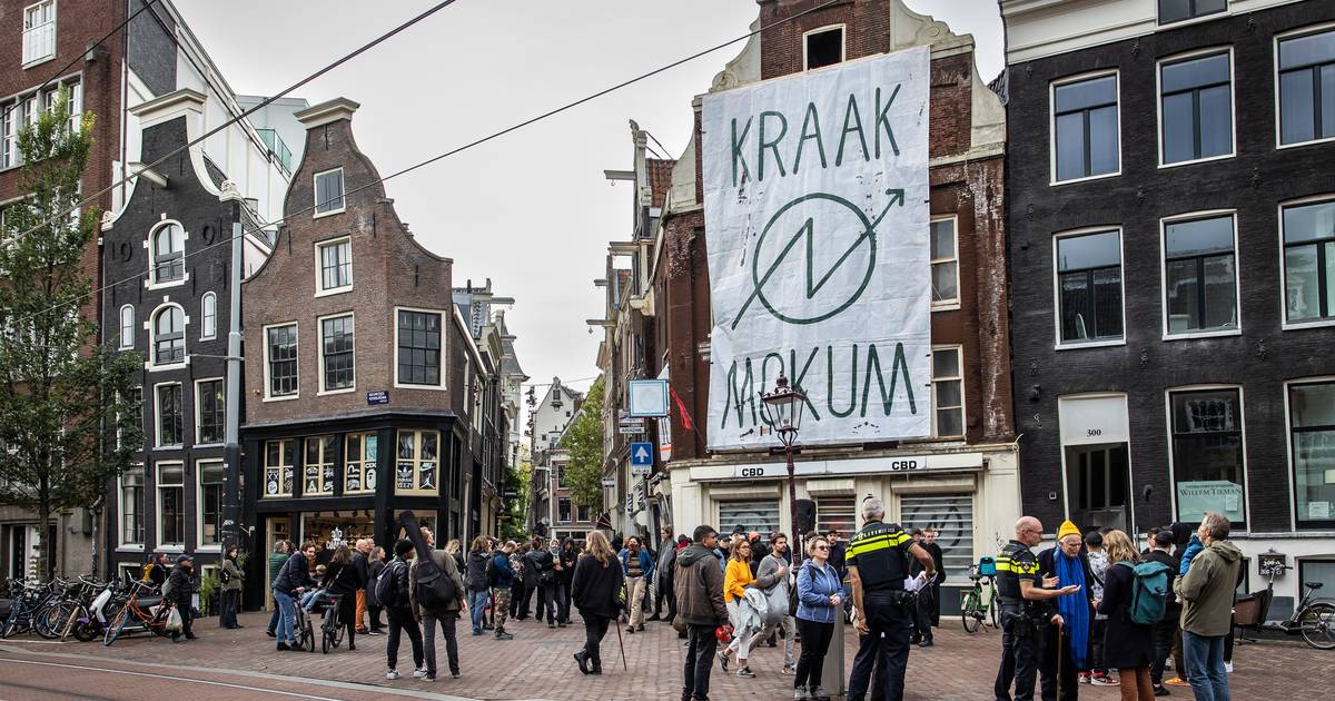 Mokum Kraakt moet vertrekken uit kraakpand Nieuwezijds Voorburgwal ...