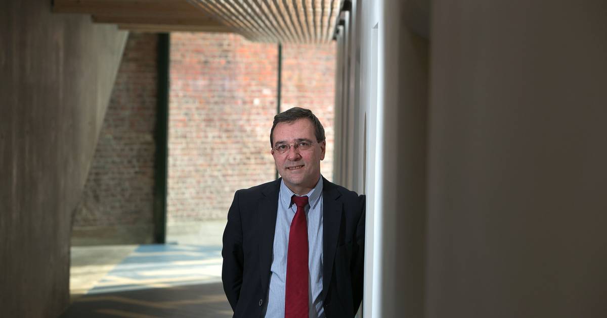 Provincie Limburg kent eremedaille toe aan overleden oud-rector ...