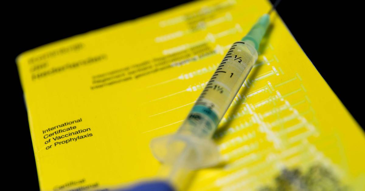 Gele boekje vanaf nu in ANWB-winkels te koop, volgende week ook in ...