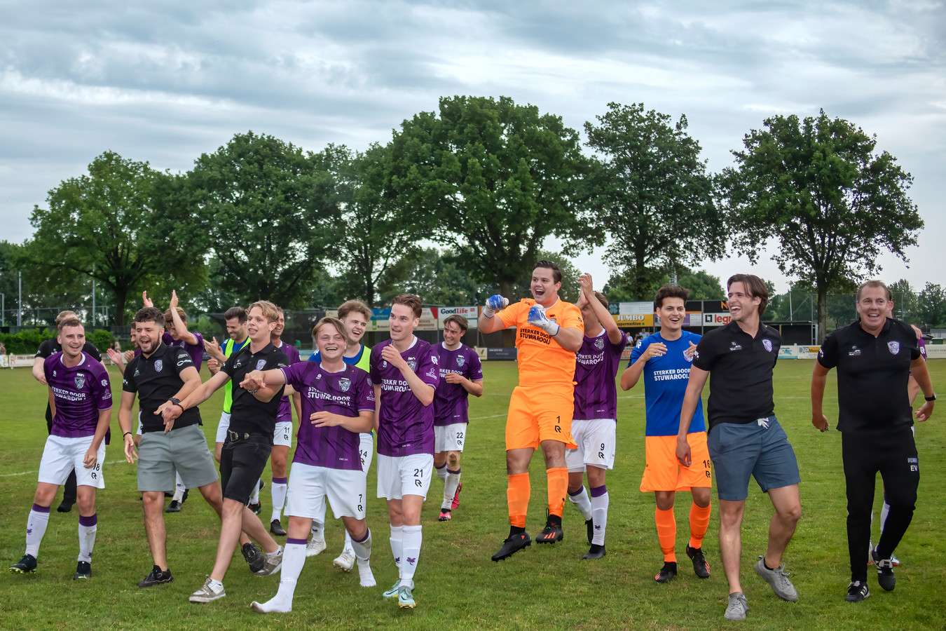 Goudhaantje Passon schiet FC Engelen naar tweede klasse, maar voetbalt ...