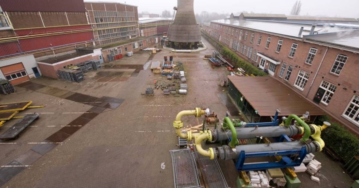 Sloop dreigt voor oude koeltorens van Stork | Hengelo e.o. | tubantia.nl