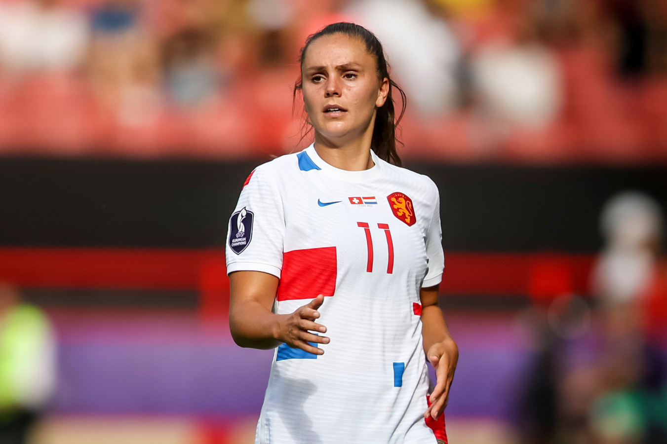 Gemis Vivianne Miedema pijnlijk duidelijk in nederlaag Leeuwinnen tegen ...