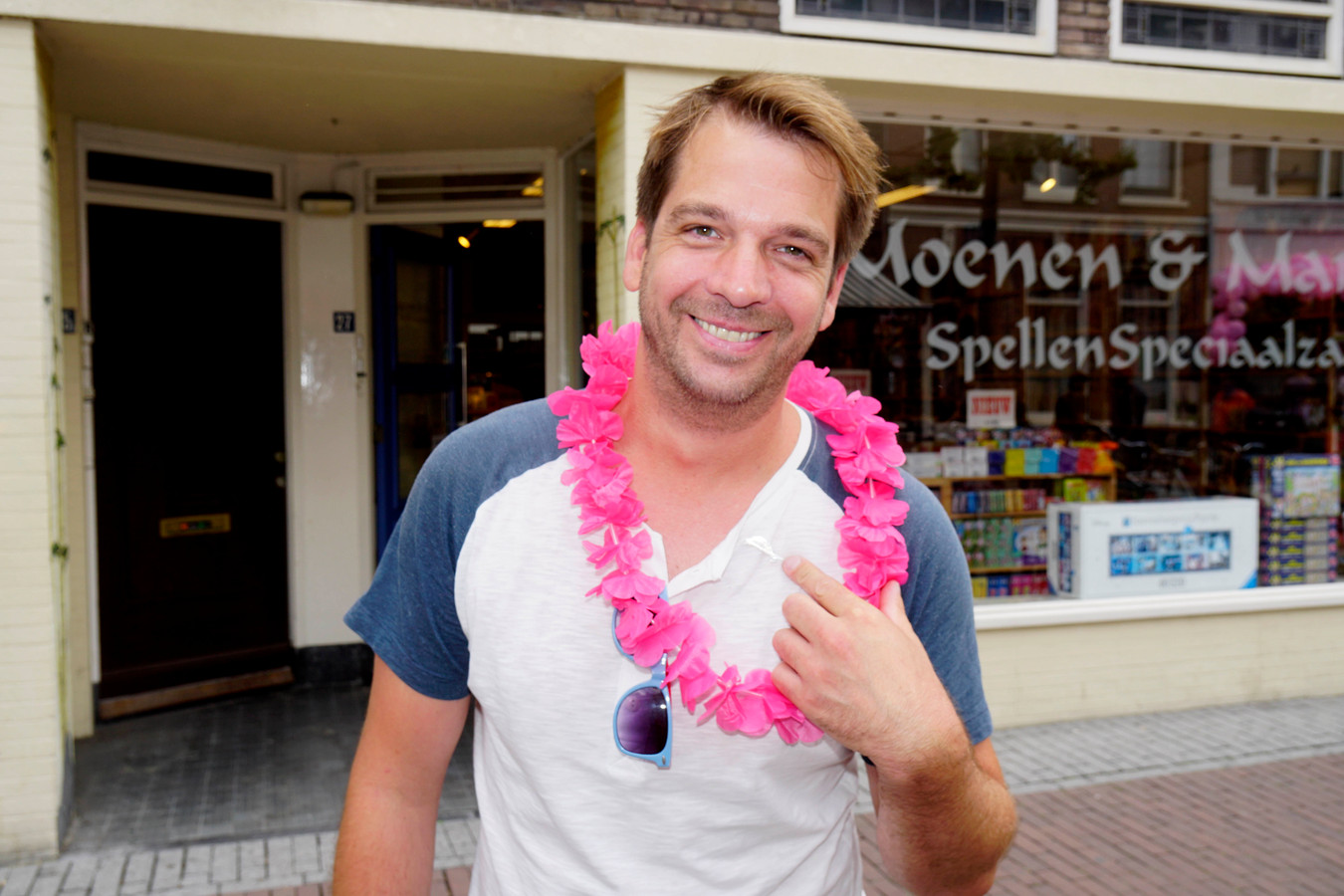 Roze Woensdag-boegbeeld Sander Ederveen (44) plots overleden: ‘We zijn ... Roze Woensdag-boegbeeld Sander Ederveen (44) plots overleden: ‘We zijn ...