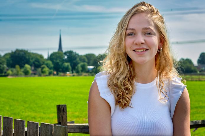 Lieve (17) woont het liefst in Den Hout: ‘In een dorp wonen is veel ...