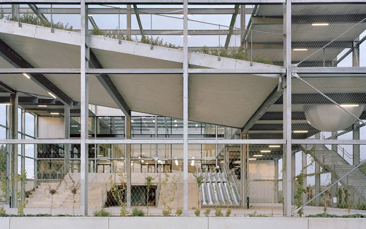 Van een tot woning verbouwde kapel tot een volledig opengemaakt huis ...