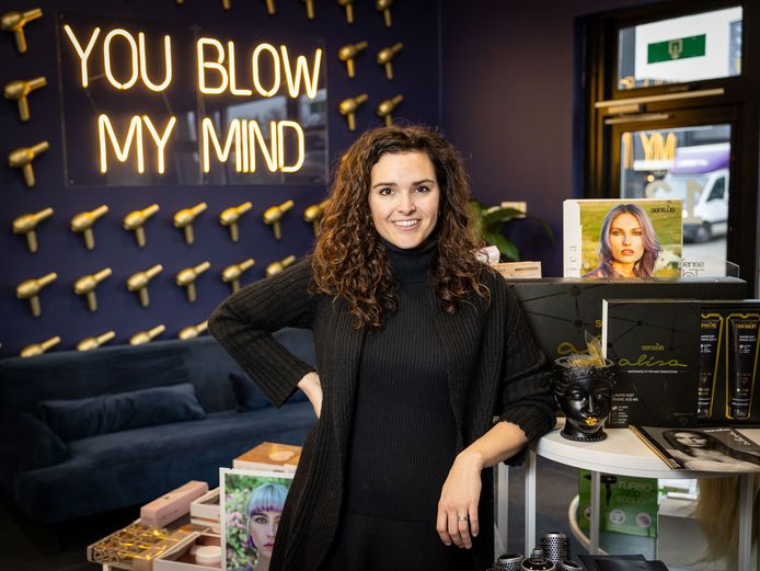 Hengelose Kiki zet groothandel in kappersartikelen voort: ‘Kom maar hier! Hier ben je thuis ...