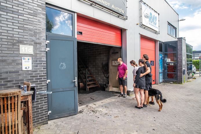 Luke (27) ziet zijn levenswerk in Raalte in vlammen opgaan: ‘Waarom ...