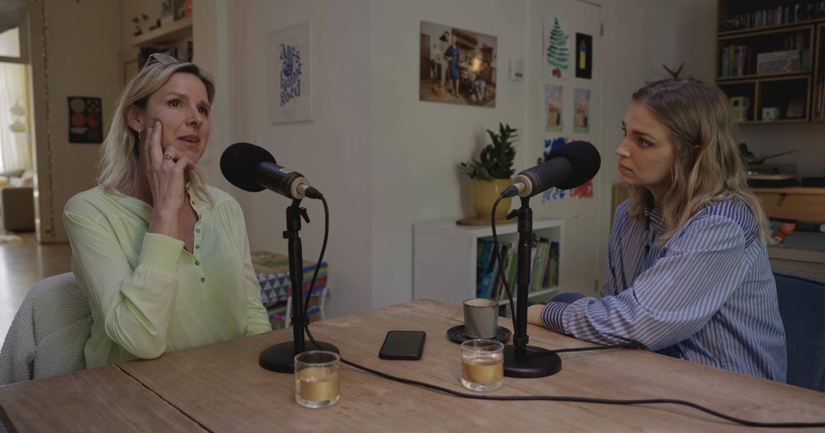 LUISTER. Julie en Tine Embrechts over hun zwangerschapsverlies: “Soms ...