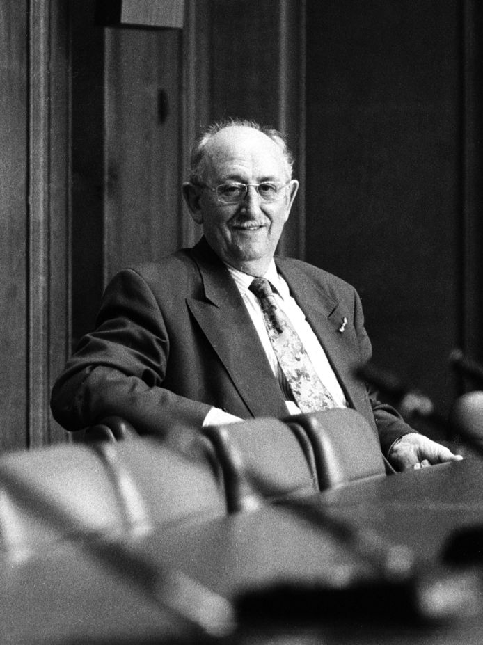 Oud-Wethouder Jan van Rooij heeft nu zijn eigen laan in Helmond ...