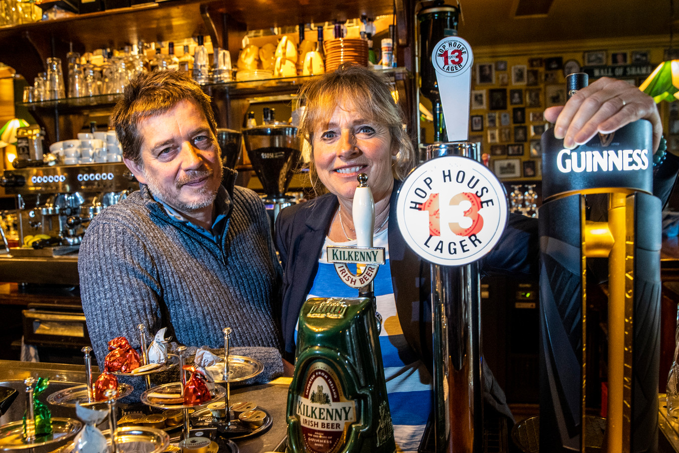 Cheers! Tijd voor een feestje in Ierse pub The Shamrock, sinds 25 jaar ...