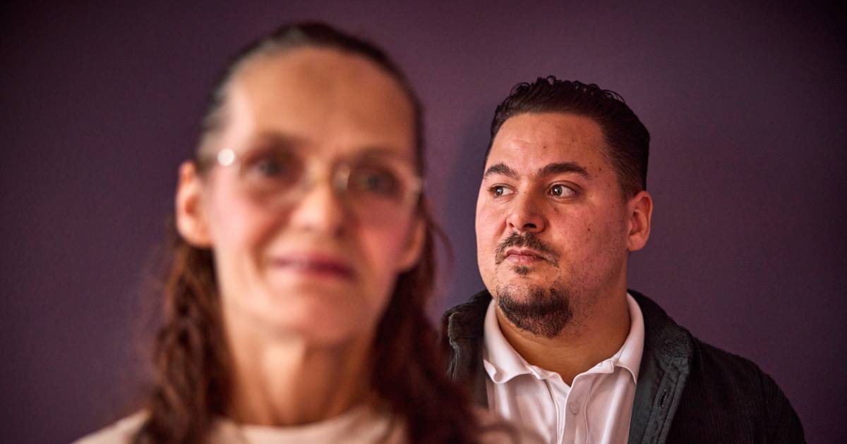 Vondeling-baby-achtergelaten-kindermishandeling-verwaarlozing-wieg ...