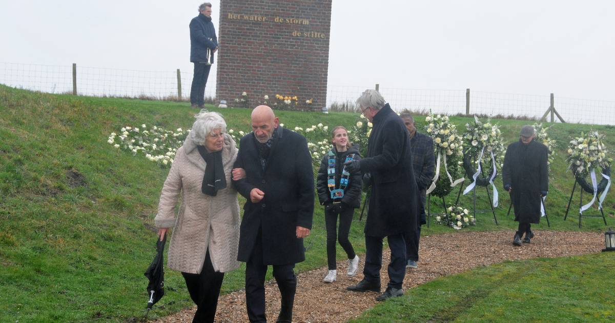 Overstroming Limburg hangt als een schaduw over de herdenking van de ... Overstroming Limburg hangt als een schaduw over de herdenking van de ...