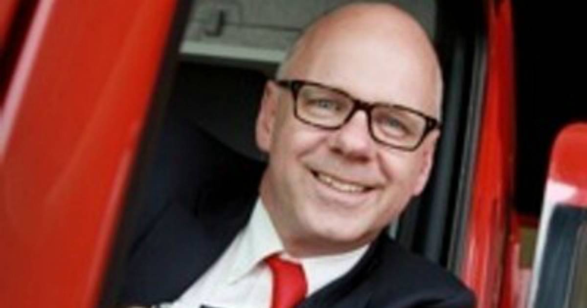 Burgemeester gooit vijf keer mis bij dopen schip | Arnhem e.o ...