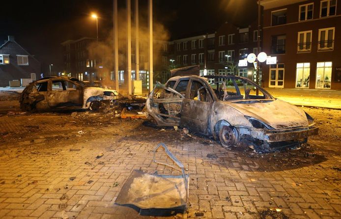 Bijeenkomst in Hedel over geweld tijdens jaarwisseling | Maasdriel | AD.nl