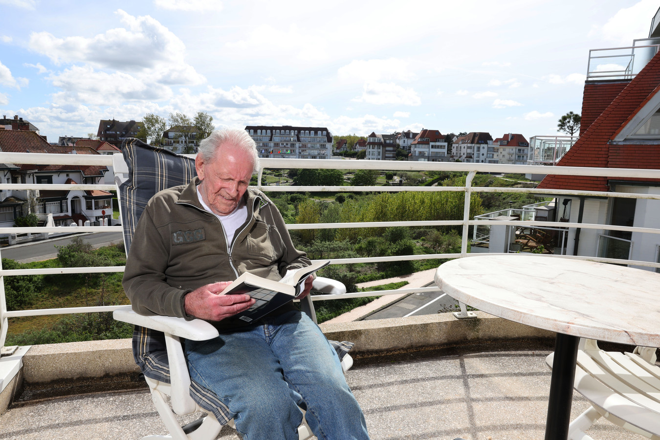 “Ik ben bang dat ze dat been gaan moeten afzetten”: op z’n 85ste kan ...