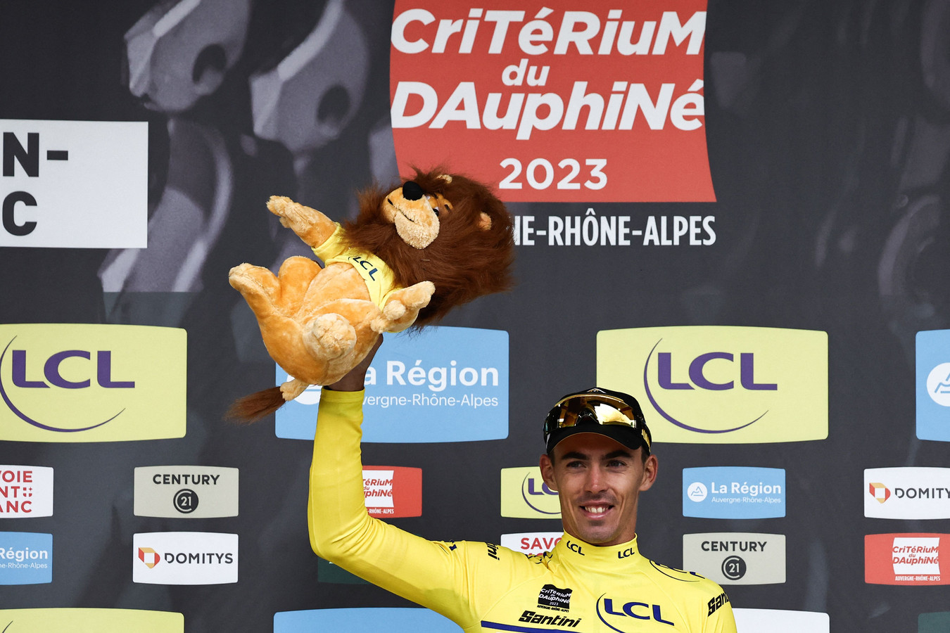 Julian Alaphilippe boekt eindelijk weer zege en tankt vertrouwen voor Tour de France | Foto ...