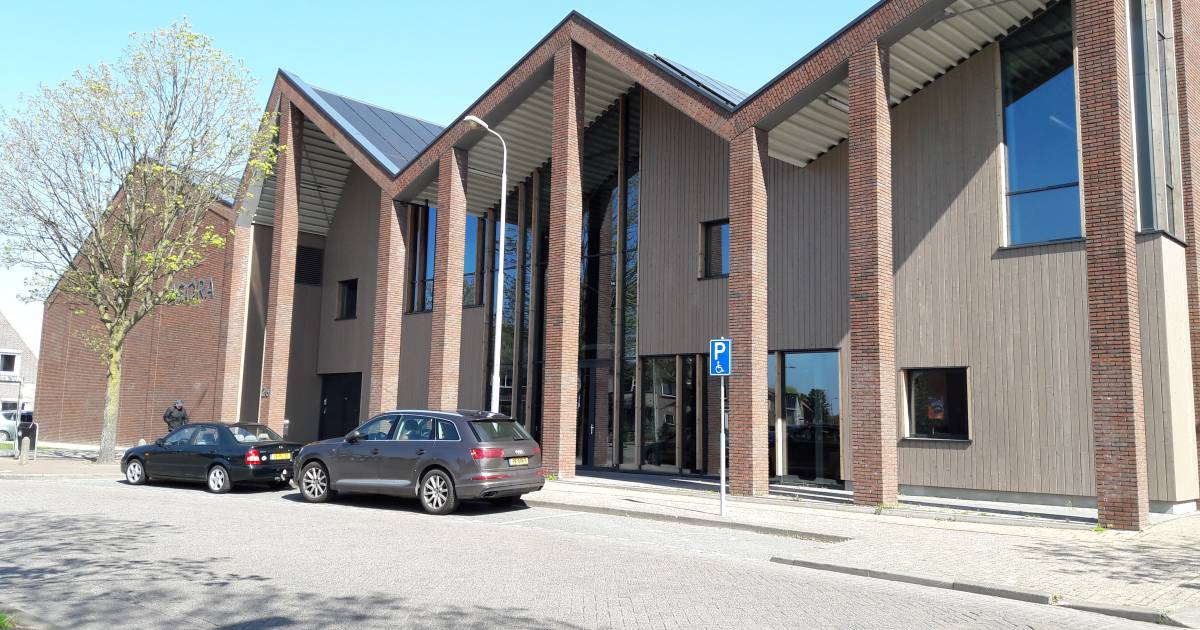 Rucphense dorpshuizen weer in het weekend dicht: weinig interesse om ...