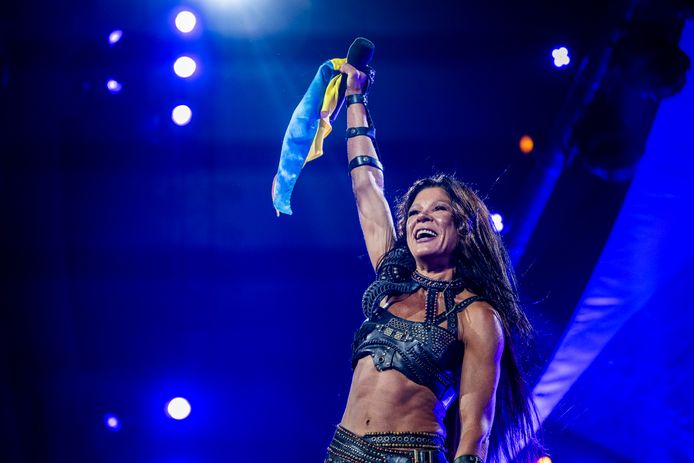 KIJK. Ruslana pakt podium van ‘Tien om te zien’ in met wereldhit ‘Wild Dances’ | TV | hln.be