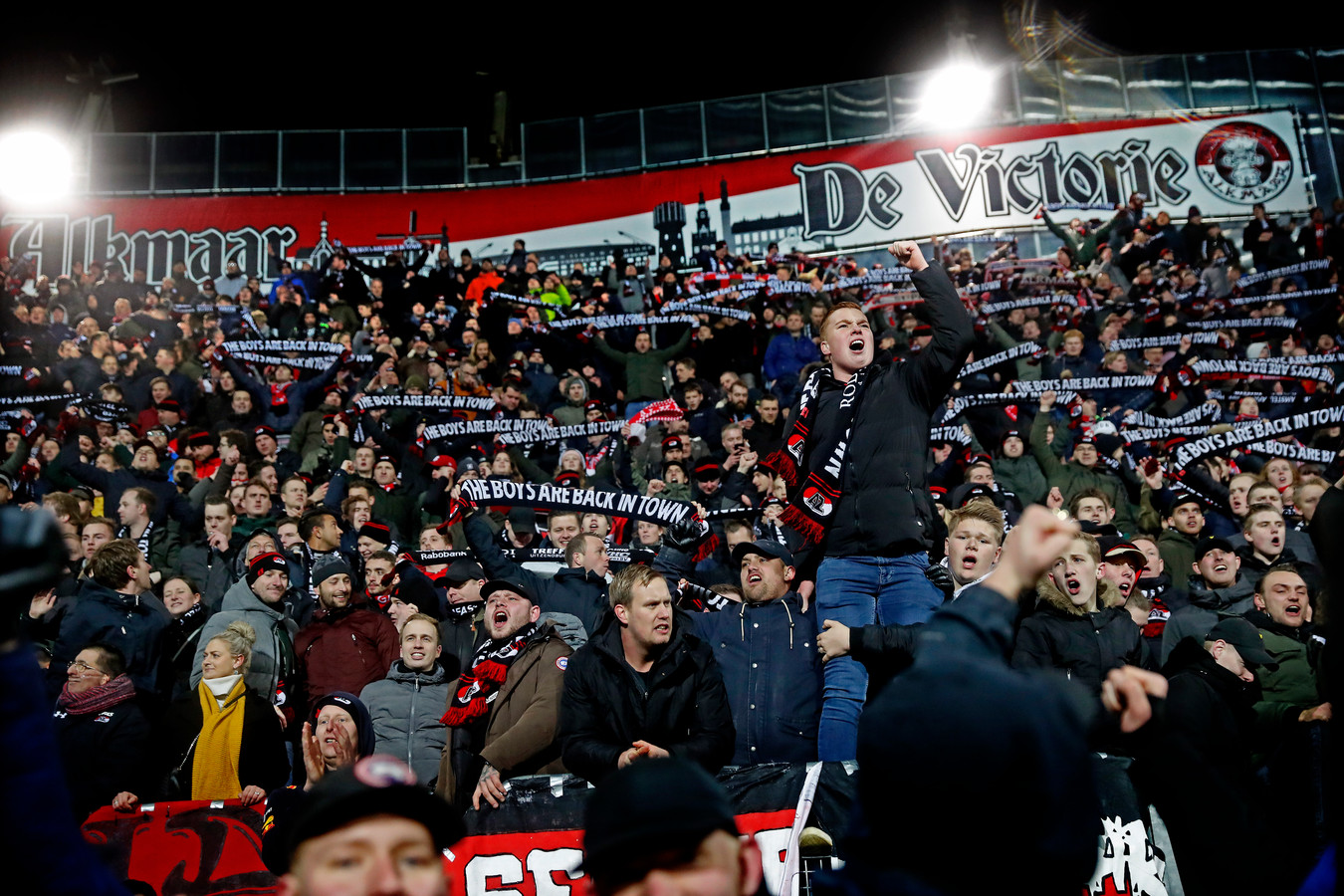 Hoe ziet een stadionbezoek in coronatijd er straks uit? | Foto | bd.nl