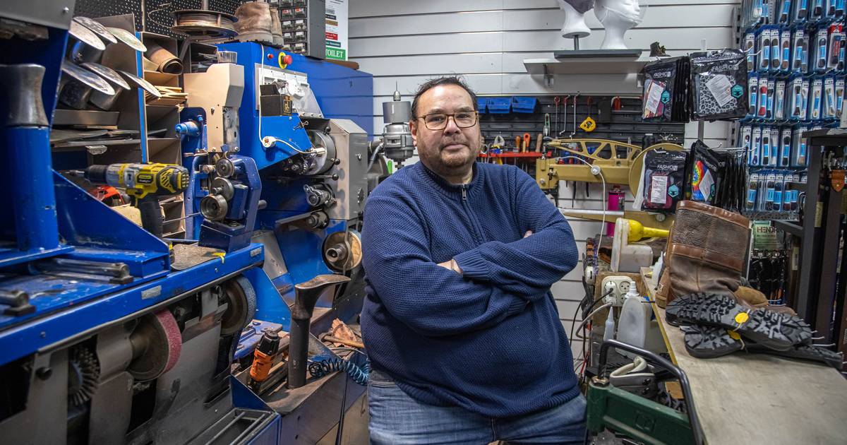 Crowdfundingsactie in Zwolle zodat geblesseerde schoenmaker zijn leest ...