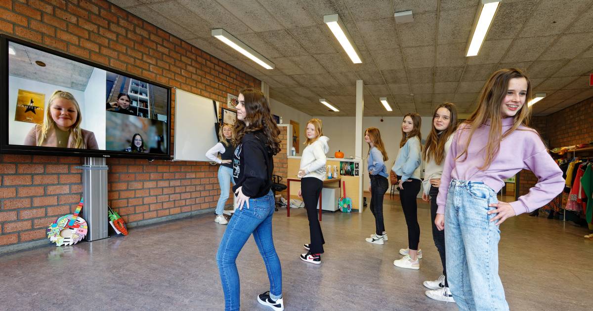 Toekomstige brugklasser kan thuis taart bakken op open dag van het Elde ...