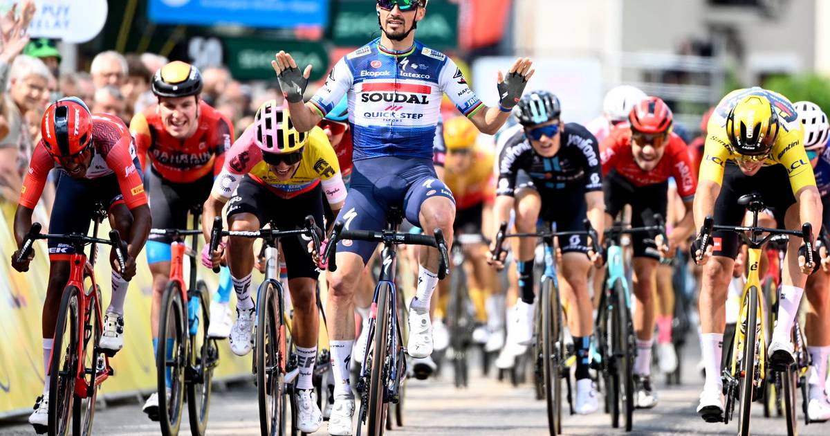 Alaphilippe enlève la 2e étape du Critérium du Dauphiné, Laporte reste en jaune | Cyclisme ...