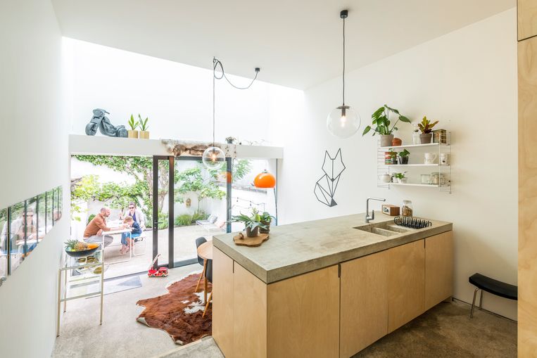 Zo bouw je een afgeleefd rijhuis om tot een slimme gezinswoning