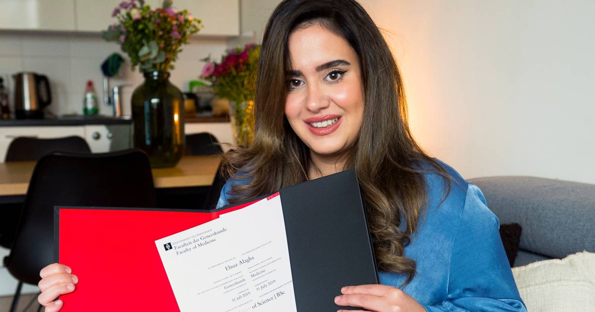 Elnaz (29) startte op het vmbo-kader, nu is ze arts: ‘Zo’n citoscore is ...