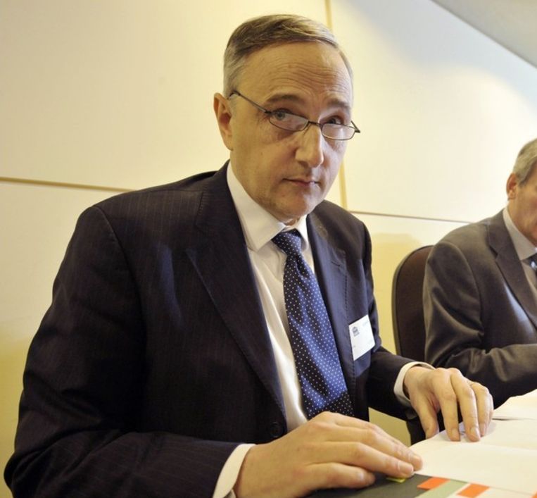 Politieoorlog op het hoogste niveau | De Morgen