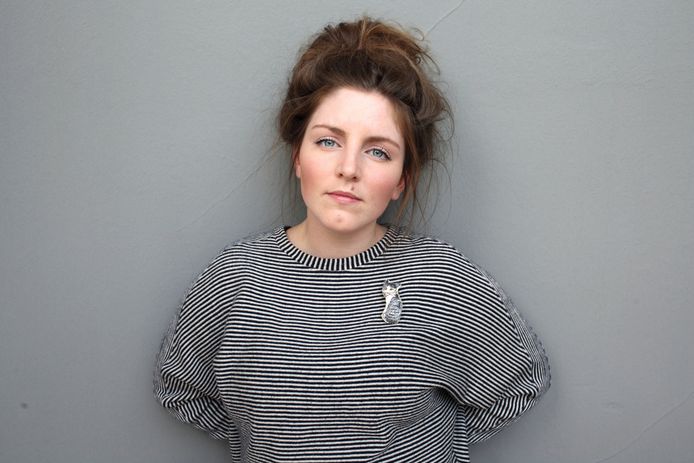 Schrijfster Lize Spit komt naar de bib | Zelzate | hln.be