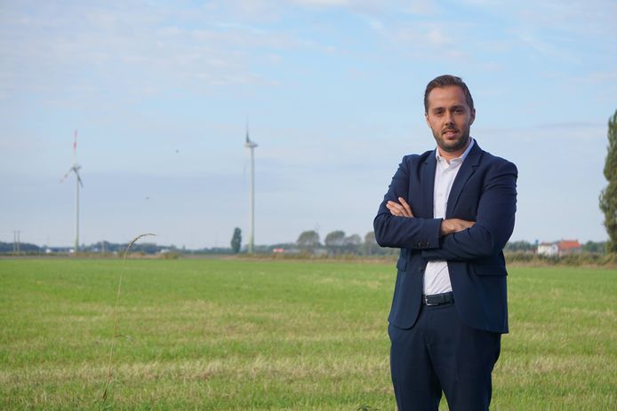 Jarige burgemeester Defreyne spreekt bevolking toe op ...