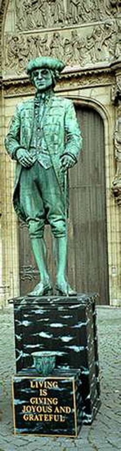 'Levend standbeeld' ten vroegste in november uitgeleverd aan ons land ...