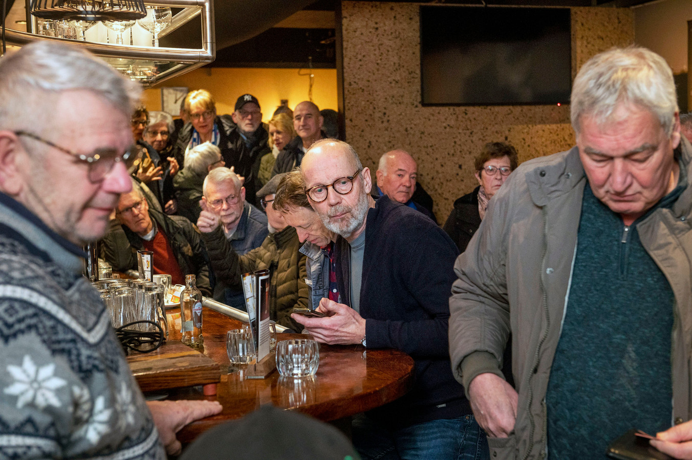 Nog volop kaarten voor Bont Gemaauw in Zevenbergen | Foto | AD.nl