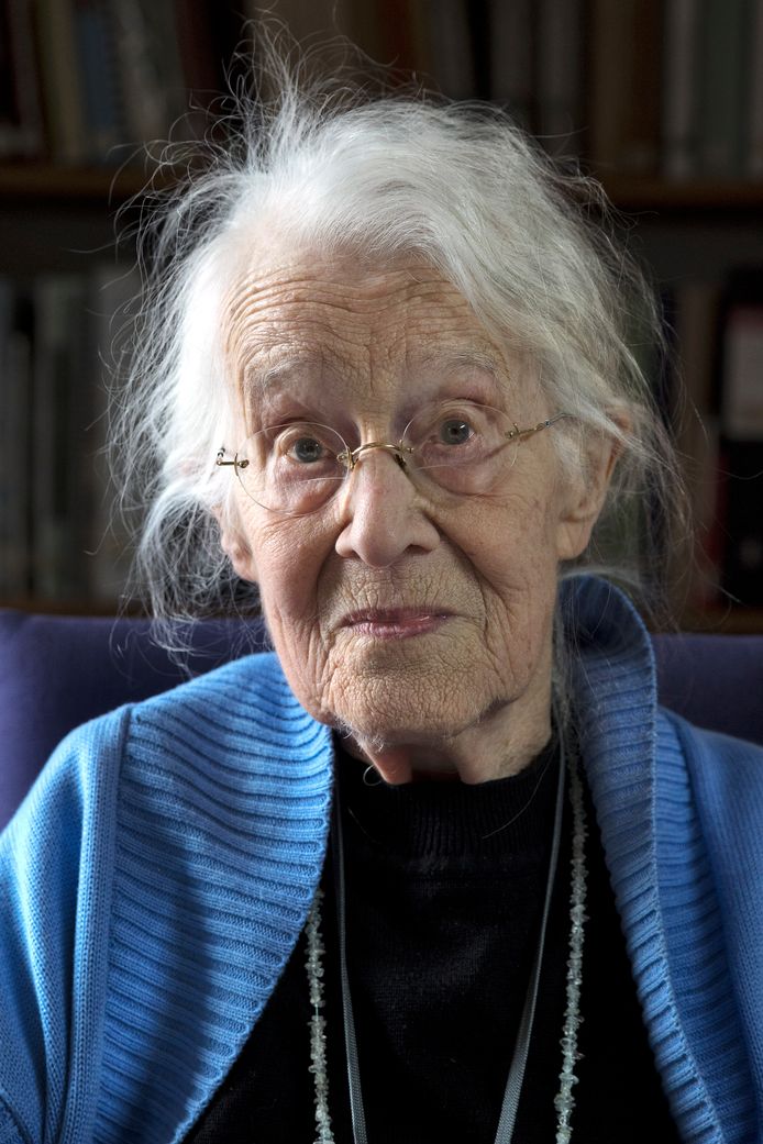 Ina Isings: een leven lang tussen glas | Amersfoort | AD.nl