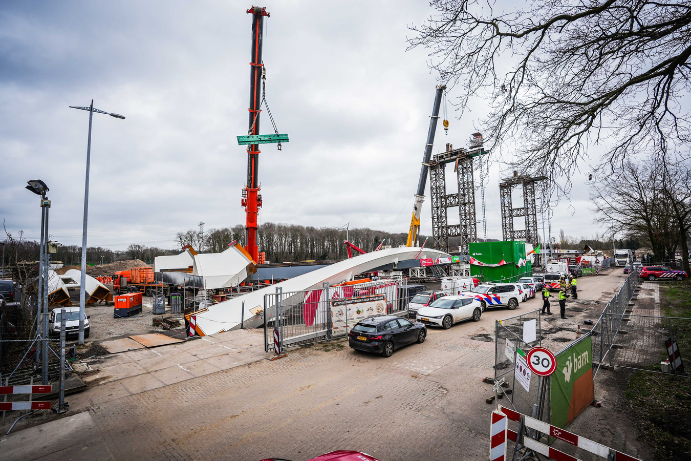 Experts: Niet slechte kranen, maar gebroken hijspunt oorzaak dodelijk ...