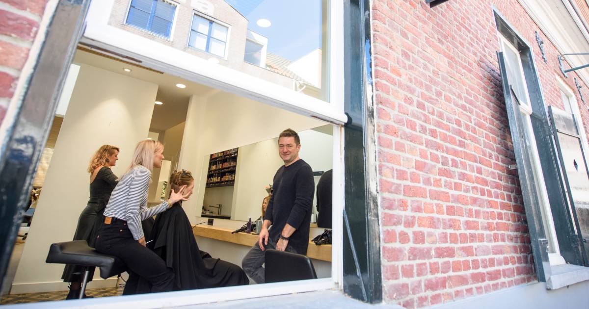 Bezoekje aan de kapper? Er zijn nog 400 wachtenden voor u | Eindhoven ...
