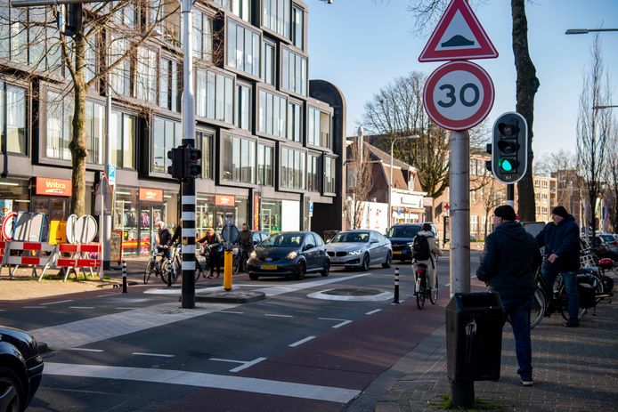 Tumult bij Tilburgse supermarkt na poging tot diefstal: politie grijpt ...