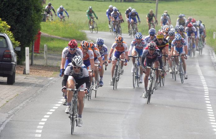 Rotonde Abbenbroek wordt in orde gemaakt voor Tour de France ...