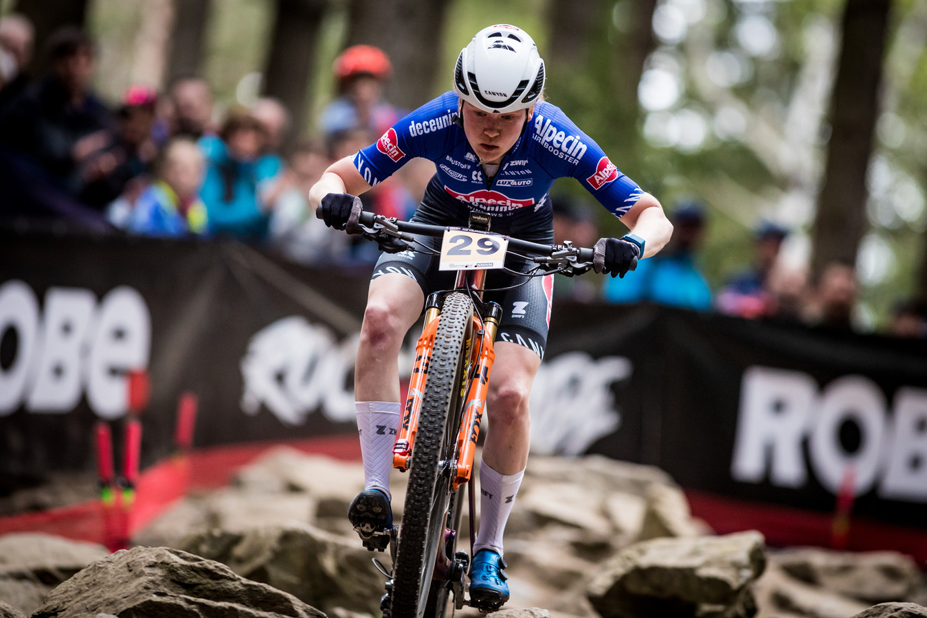 Puck Pieterse boekt in Leogang overtuigend tweede wereldbekerzege op ...