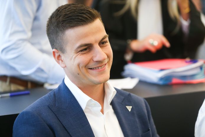 Proces Schild & Vrienden: twee jaar cel gevorderd tegen Dries Van ...