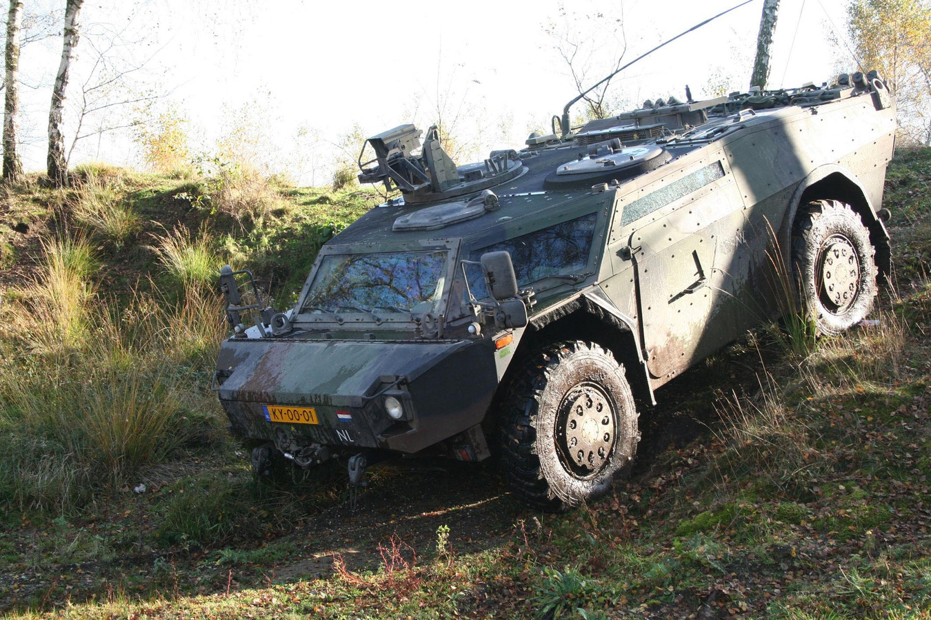 Leger oefent met Fennek-voertuigen in de regio | Foto | AD.nl