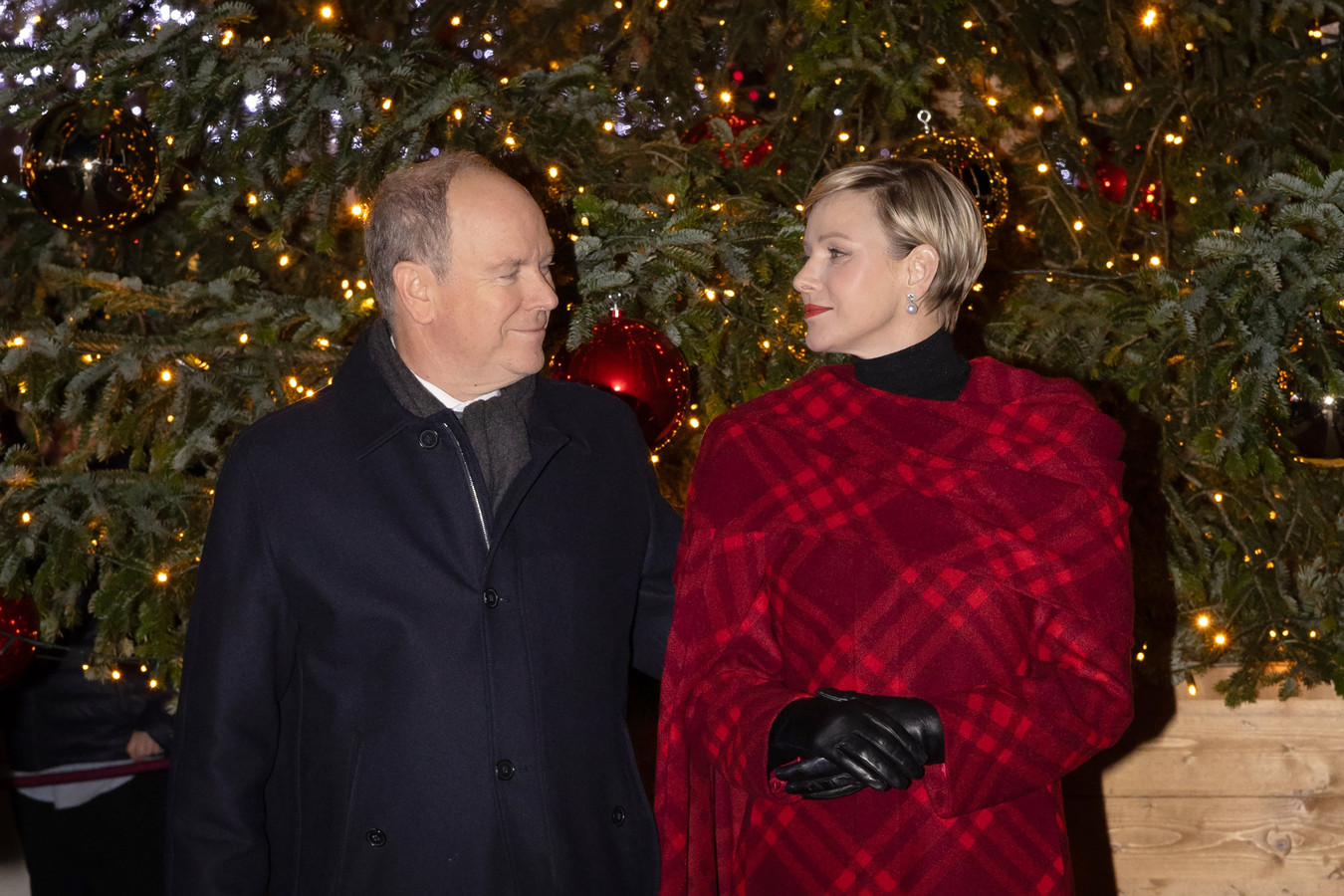 “Illegale immigranten in dienst voor hongerloon”: de twijfelachtige ...