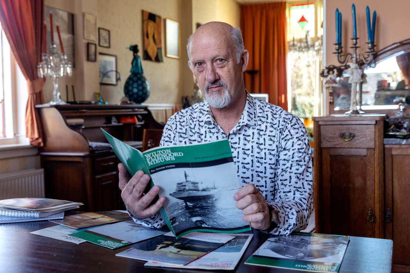 Jans vader zat in de metaal: ‘Zijn overalls werden uitgeklopt op het ...